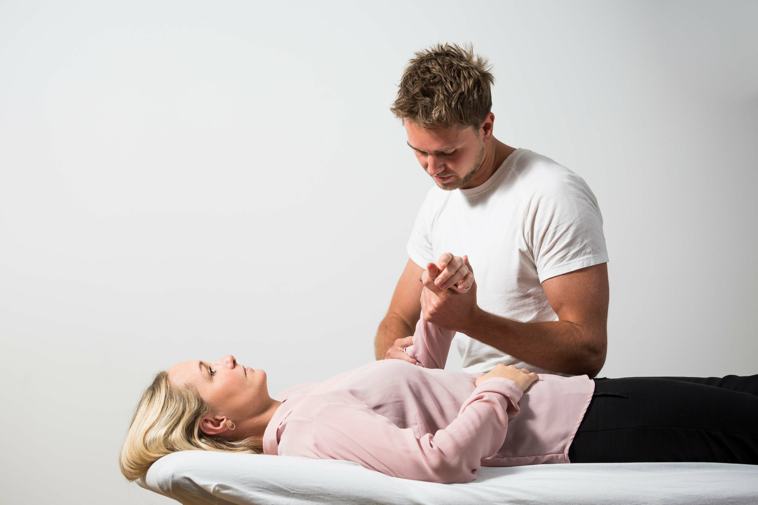 Side stitch » Cause & treatment. Book an appointment online.